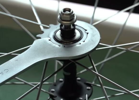 Installer un pignon fixe sur sa bicyclette